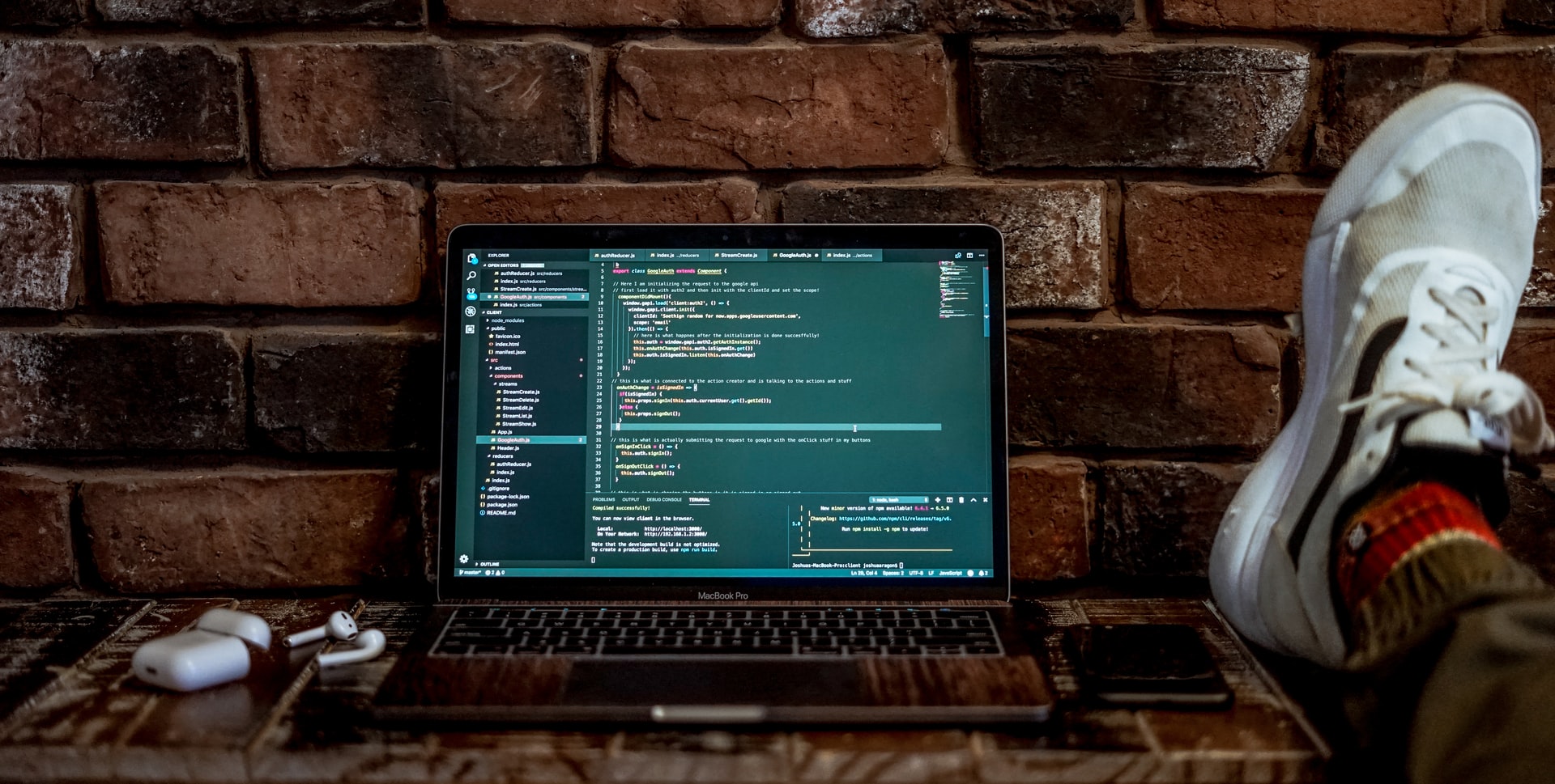 How To Store And Update Objects In React UseState Hook CodingDeft